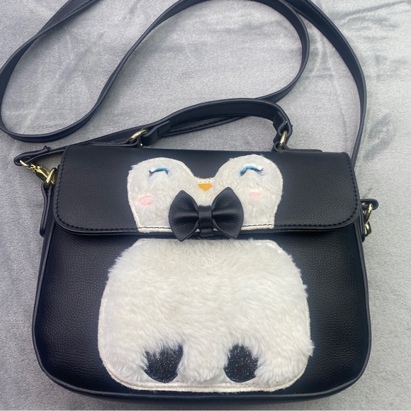 Betsey Johnson | Bags | Betsey Johnson Penguin Crossbody Bag | Poshmark